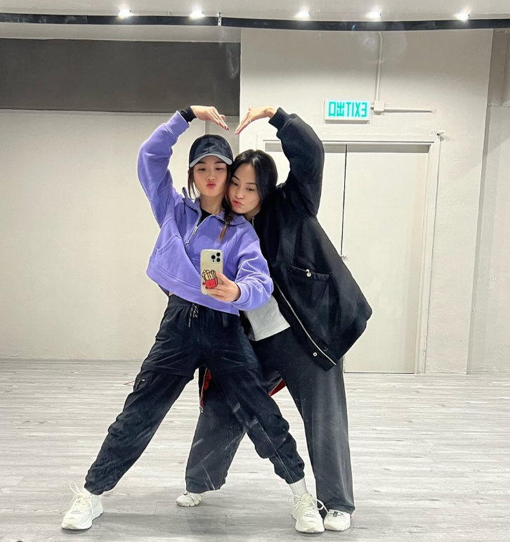 Twins演唱會2024｜終極加場 阿嬌鍾欣潼晒練歌照 阿Sa蔡卓妍叫fans留低歌名 | am730